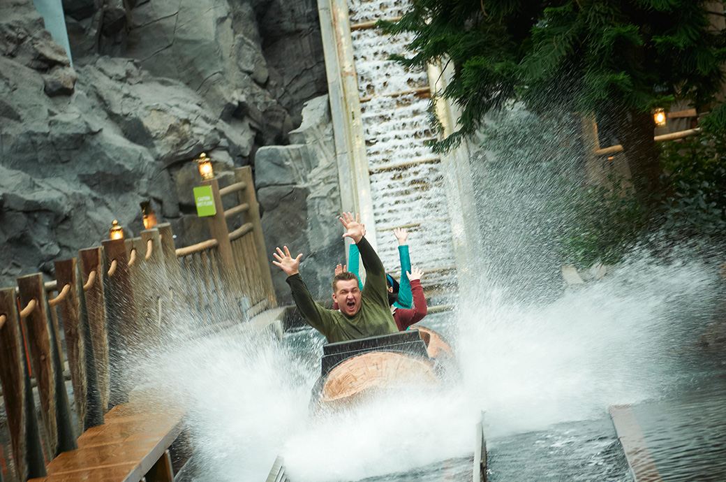 Mall of america log flume ride - hacnatural