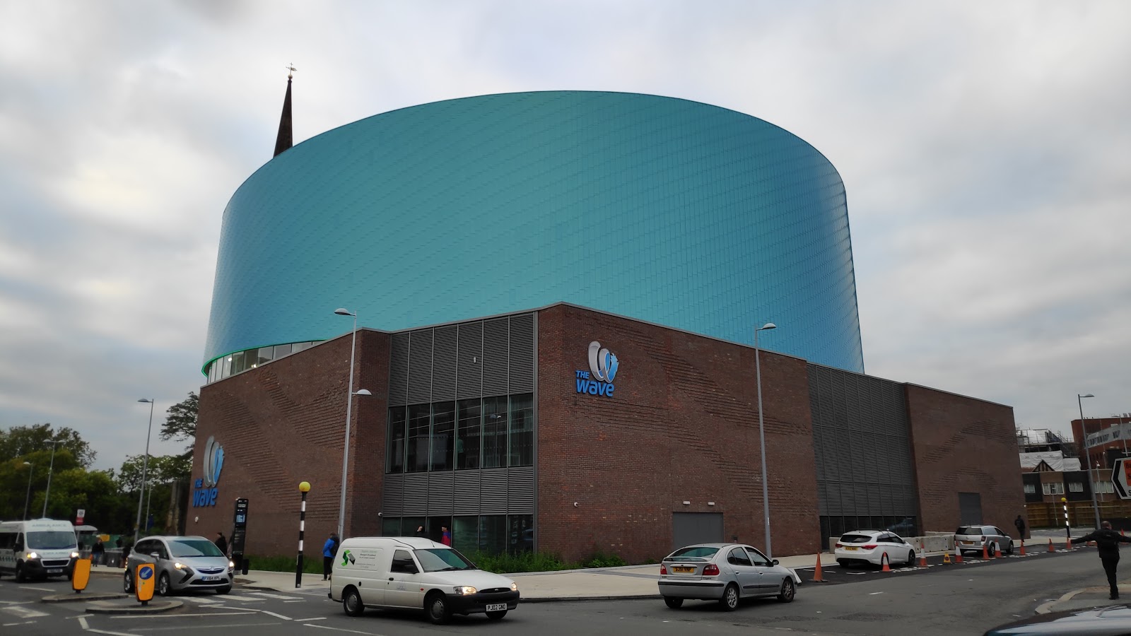 AquaMaster Wave Pools - WhiteWater