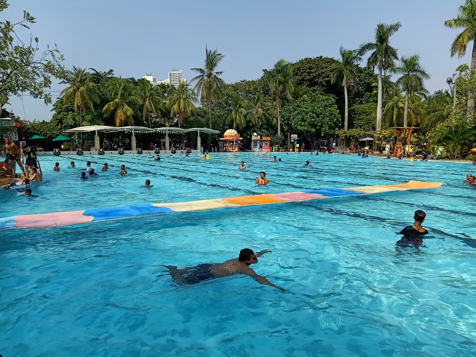 Atlantis Water Adventures Ancol - WhiteWater