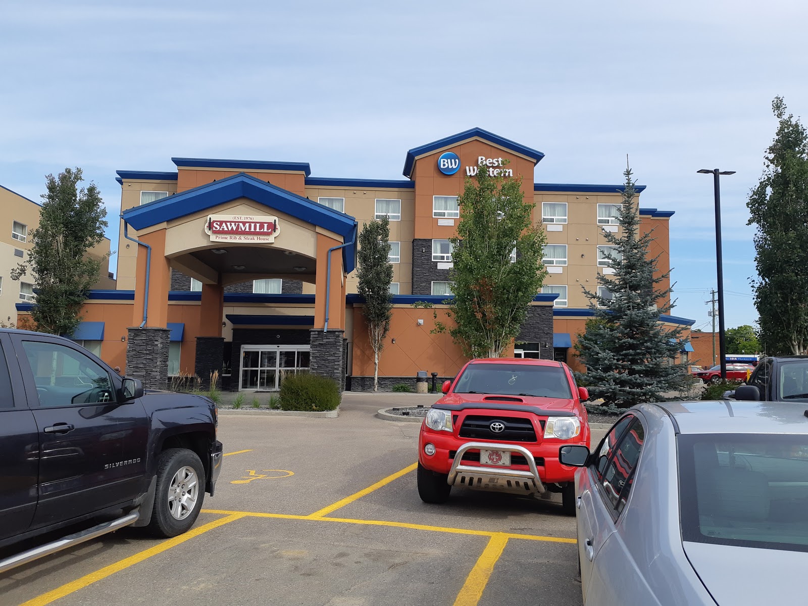 Best Western Cold Lake Inn - WhiteWater