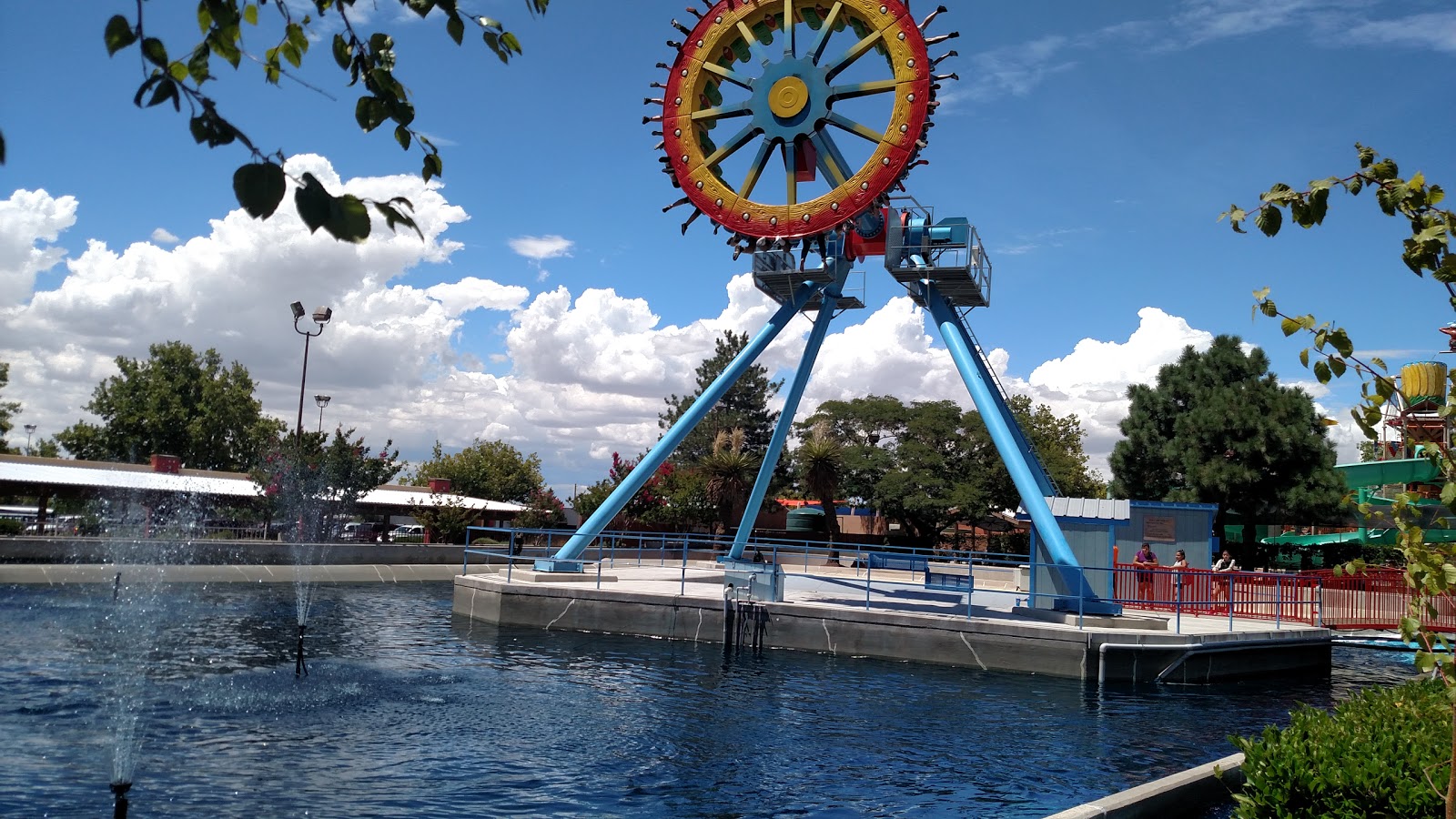 Cliff's Amusement Park - WhiteWater