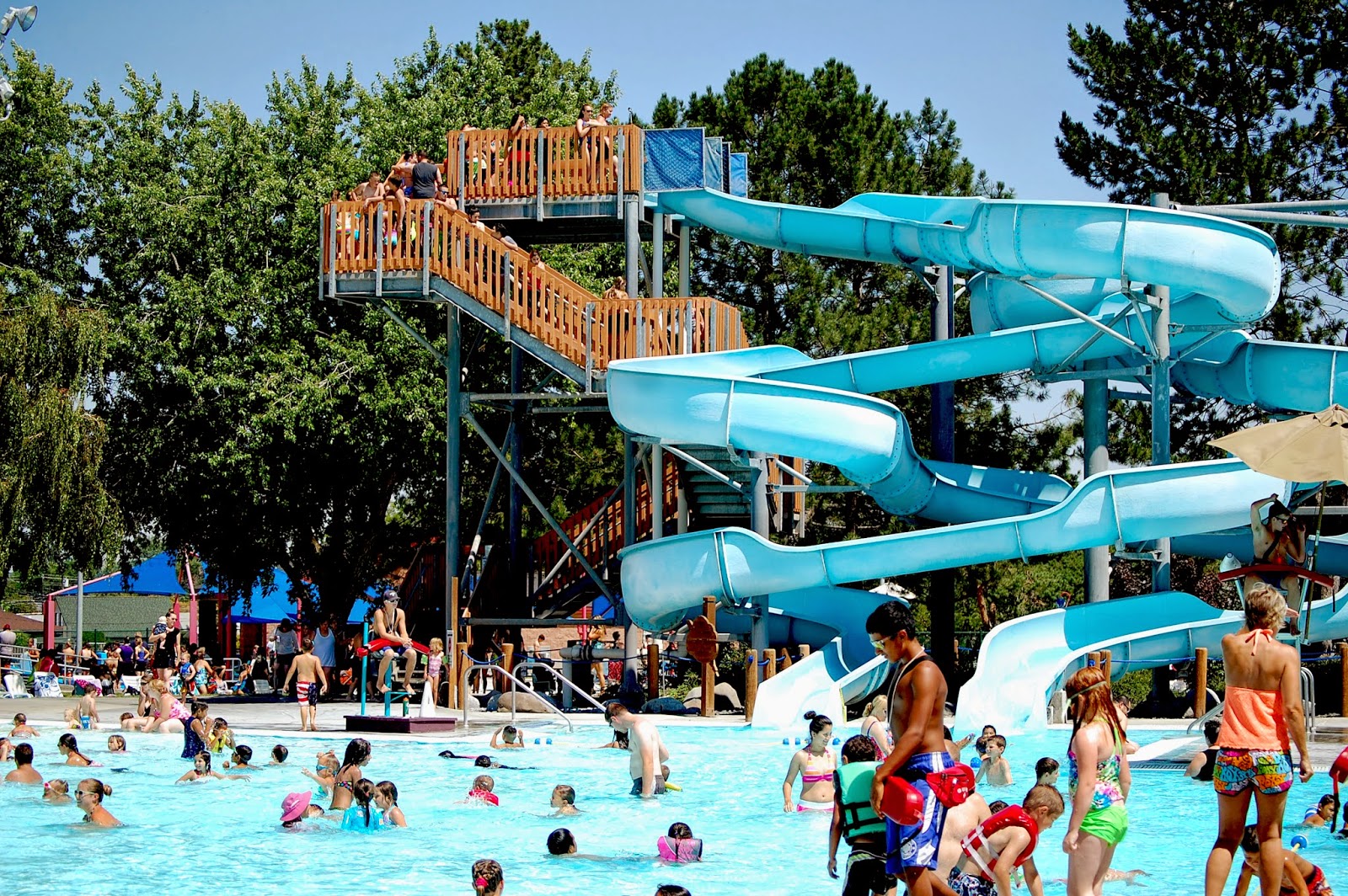 Surf 'n Slide Water Parks - WhiteWater