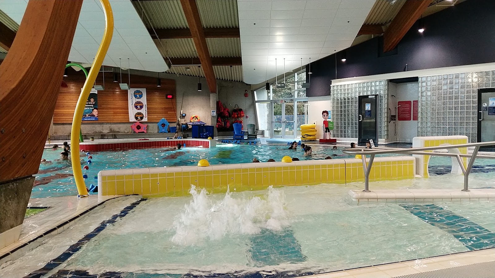 West Vancouver Aquatic Center - WhiteWater