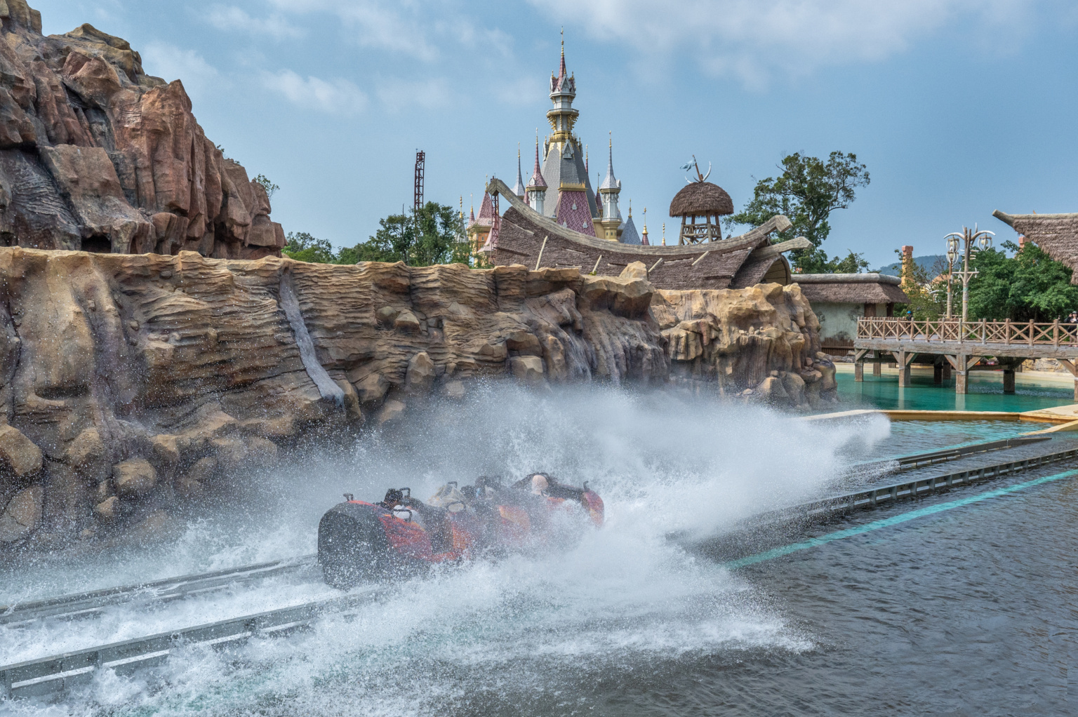 Storytelling with Water Rides at VinWonders - WhiteWater