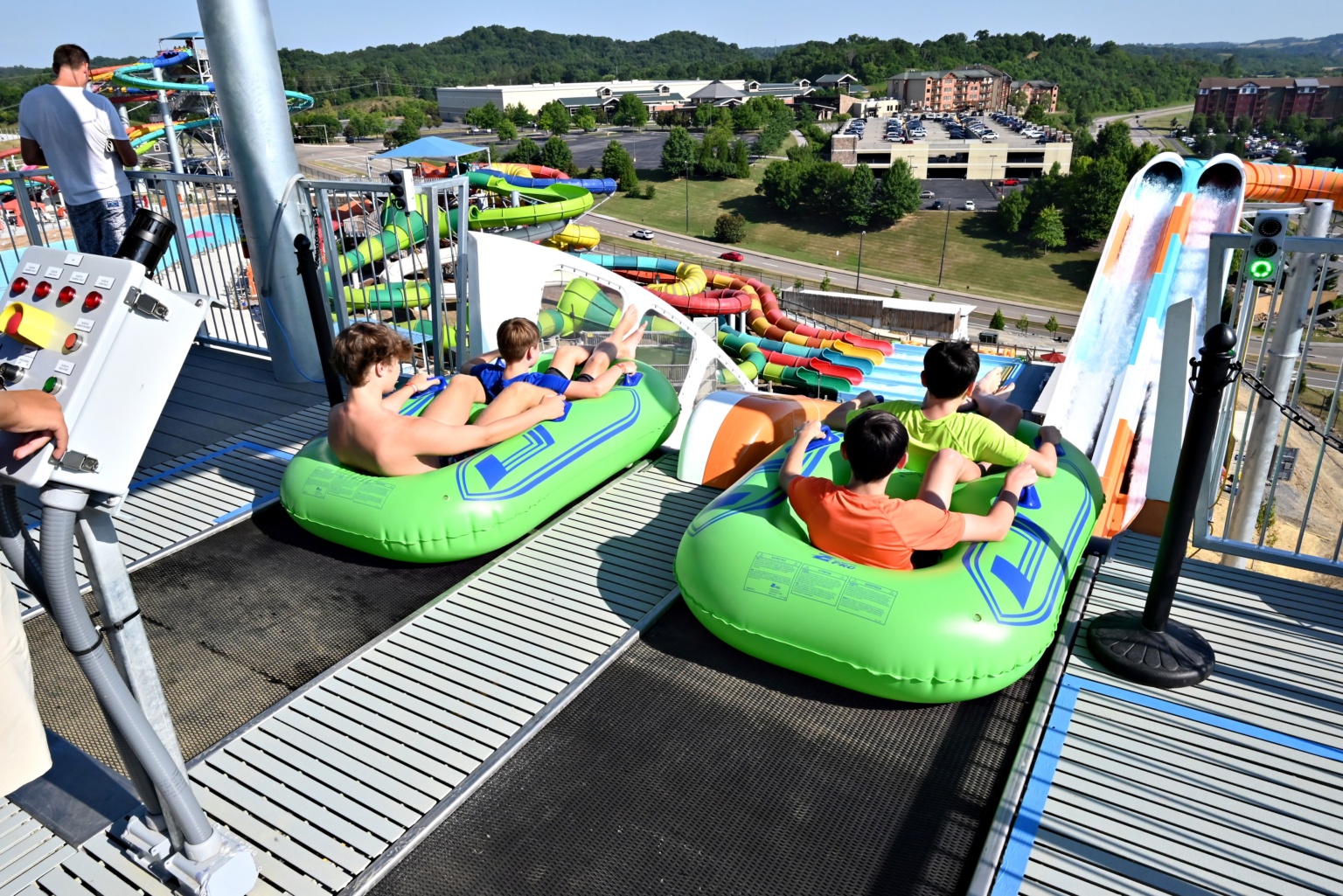 Soaky Mountain Waterpark - WhiteWater