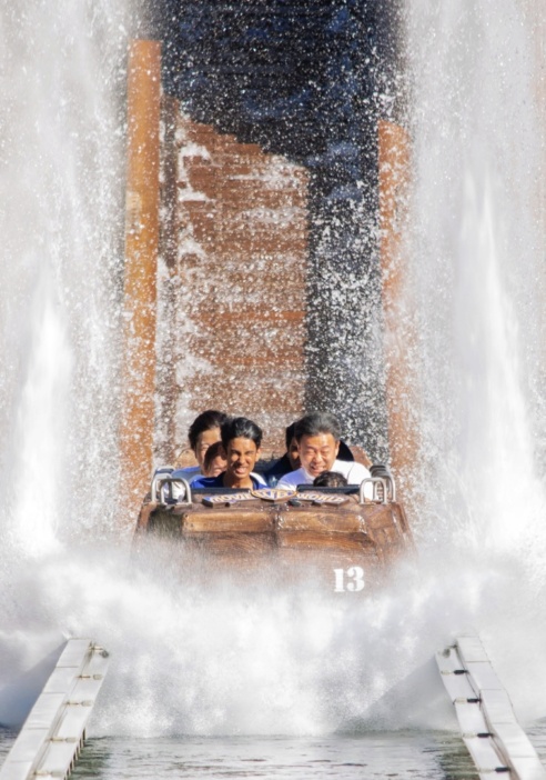 Warner Bros. Movie World Water Ride Upgrade - WhiteWater