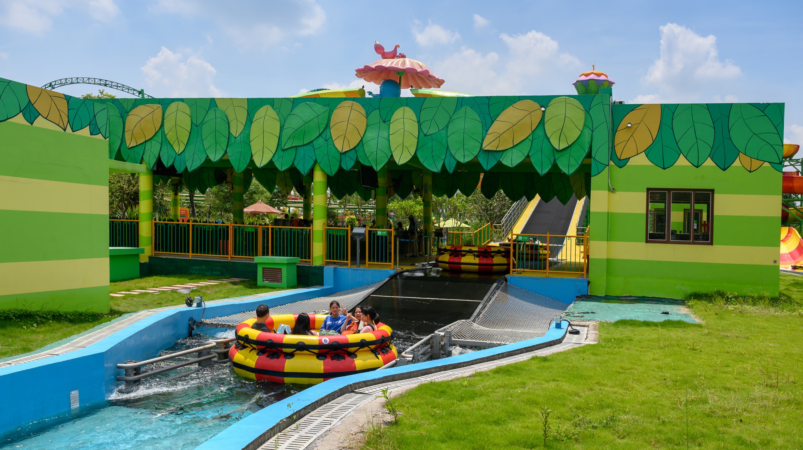 Sunac Water World & SunacLand Guangzhou - WhiteWater