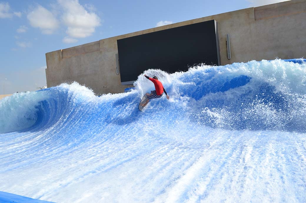 FlowCurl Surf Machine by FlowRider® - WhiteWater